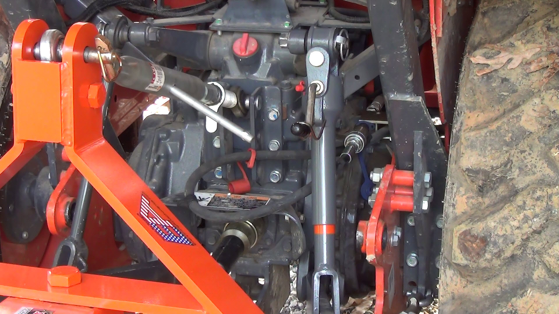 A 3-Point Leveling Box for My Kubota L3901 – DIY My Way