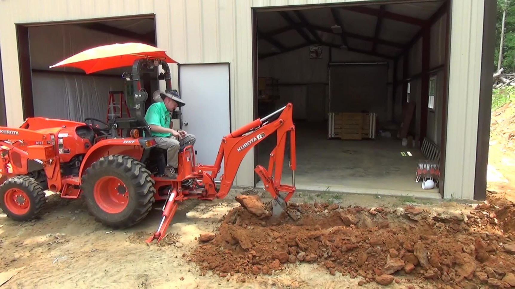 Buying a Tractor Backhoe: What you Need to Know – Subframe vs 3-Point ...